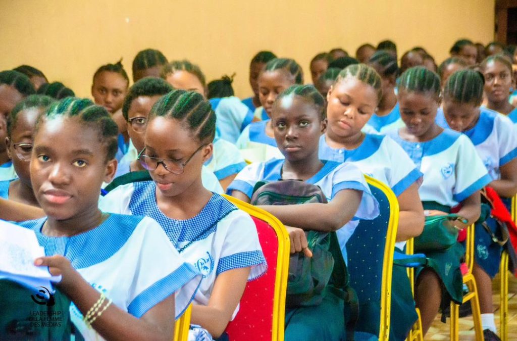 Journée internationale de la femme : les élèves du lycée Sacrée Cœur ...
